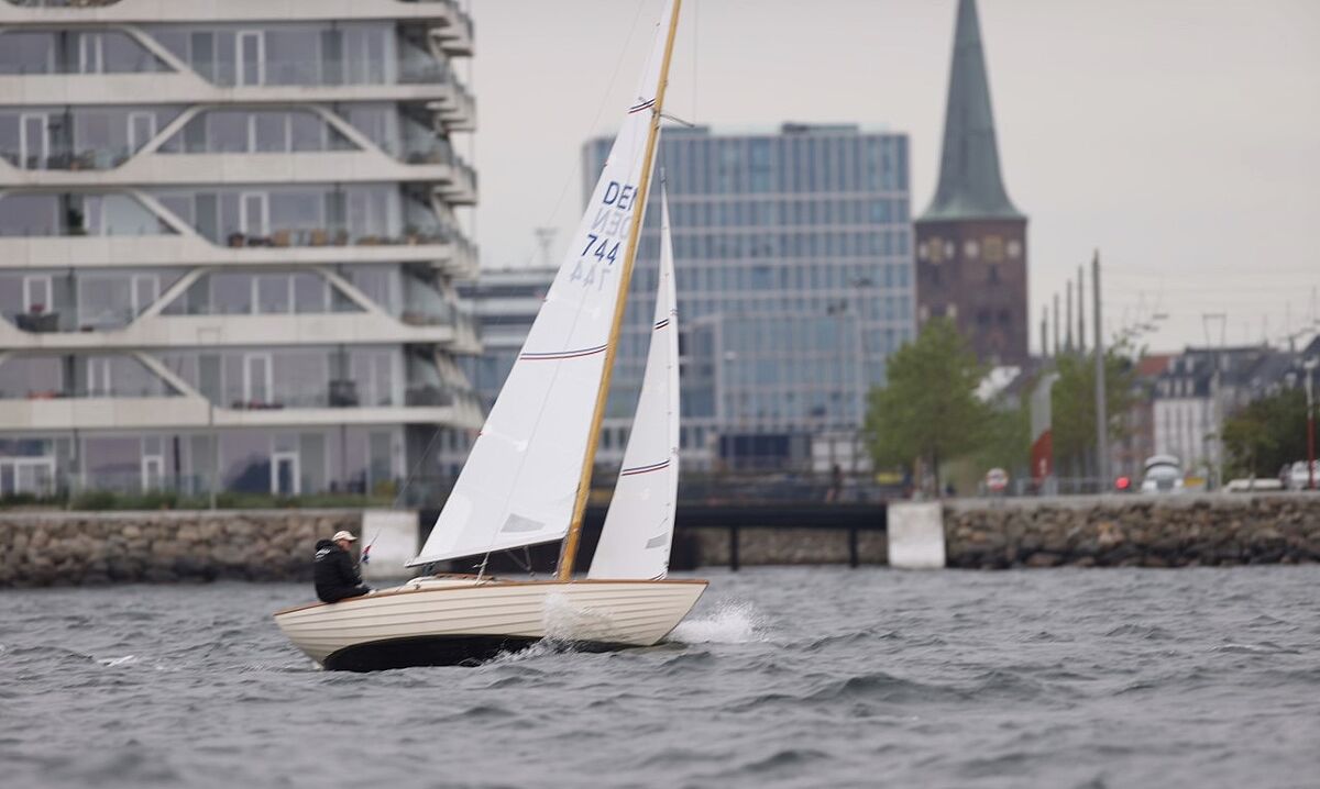 87 både sendt mod Tunø i AFI 2Star Light - Motorbåds nyt