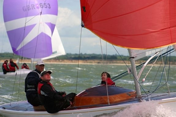 Drage-formand bryder ond cirkel i Italien - Motorbåds nyt